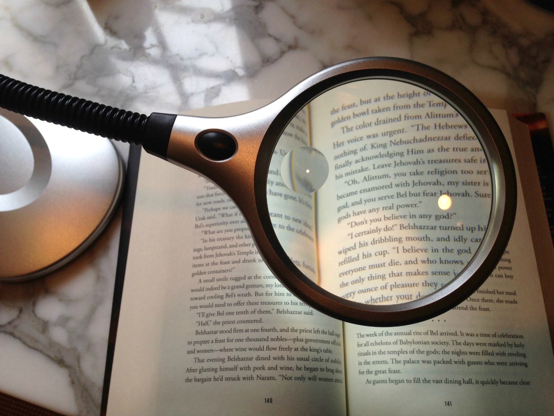 Book Magnifier What s The Best Reading Magnifier For Those With AMD Book Magnifier What s The Best Reading Magnifier For Those With AMD